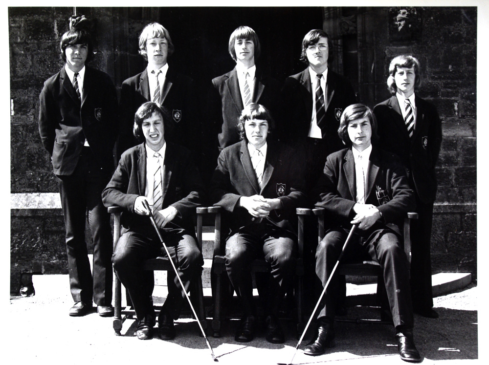 Pic 1975 Golf Team Photo